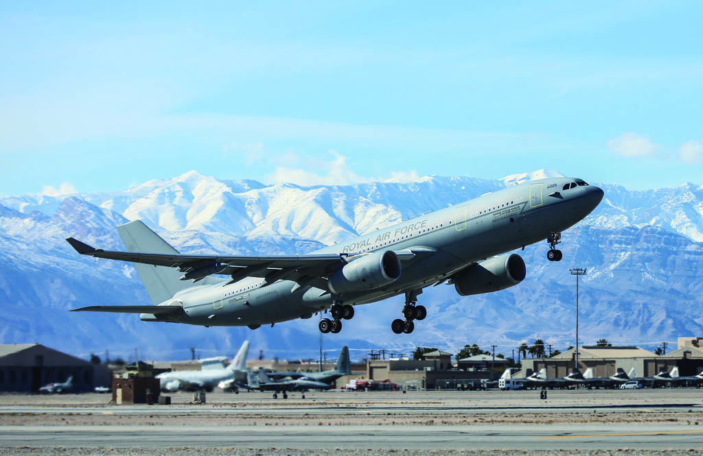 Voyagers da RAF são transferidos de Brize Norton para Glasgow devido à ...