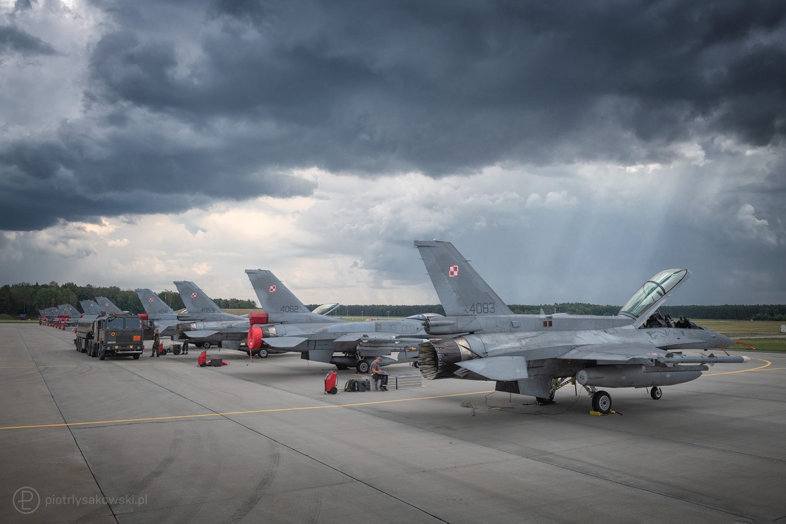 Aviation Detachment Rotation 20-4 (ADR 20-4) inicia na Polônia » Força ...