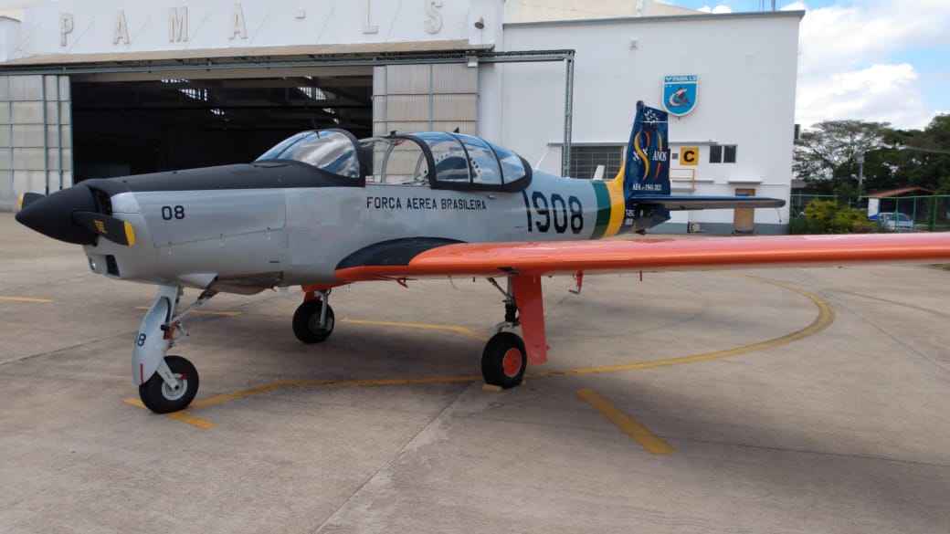 Depois do T-27, a vez do T-25C – AFA 80 anos! – Força Aérea