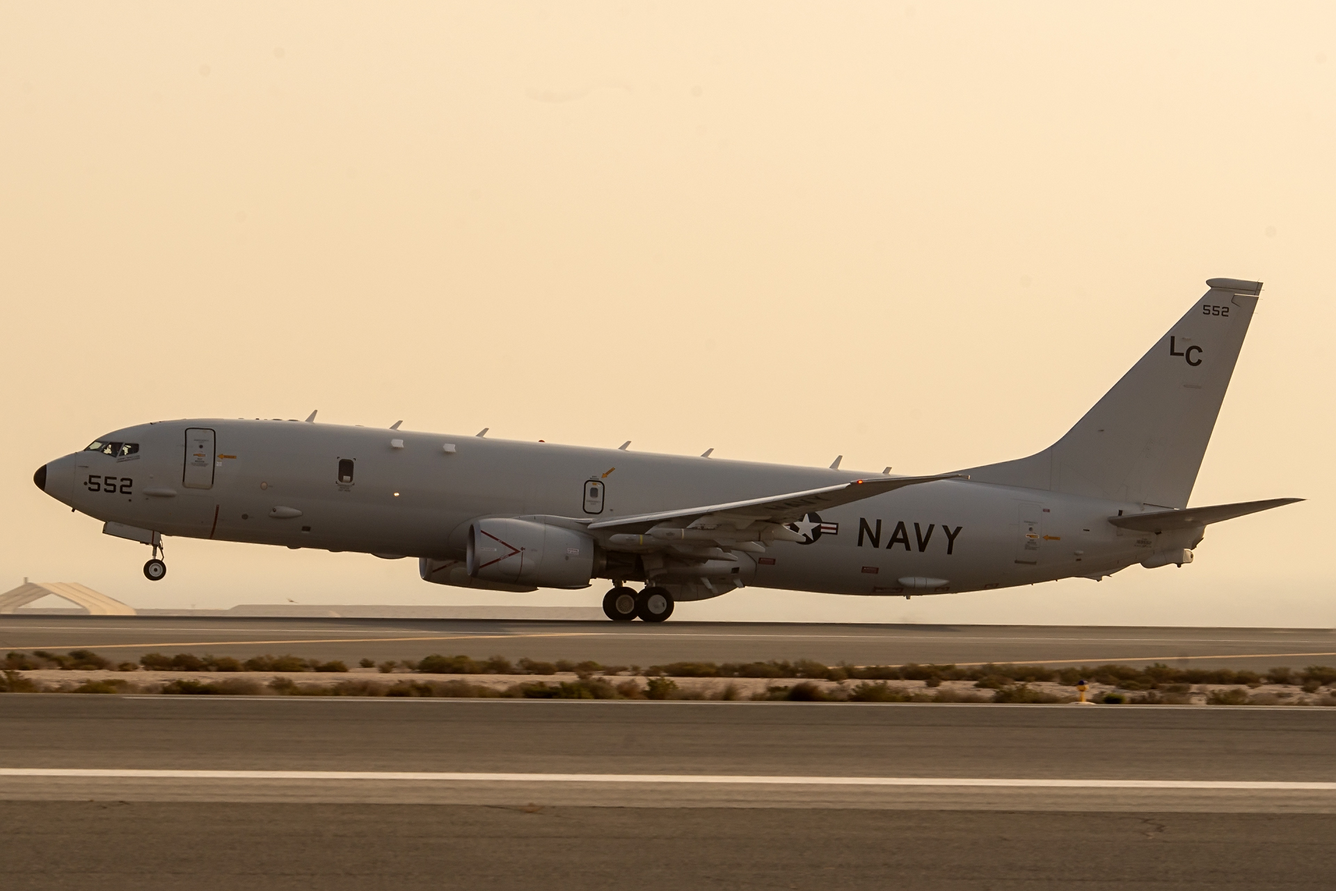 Imagens: P-8 Poseidon da US Navy armado com quatro AGM-84 Harpoon