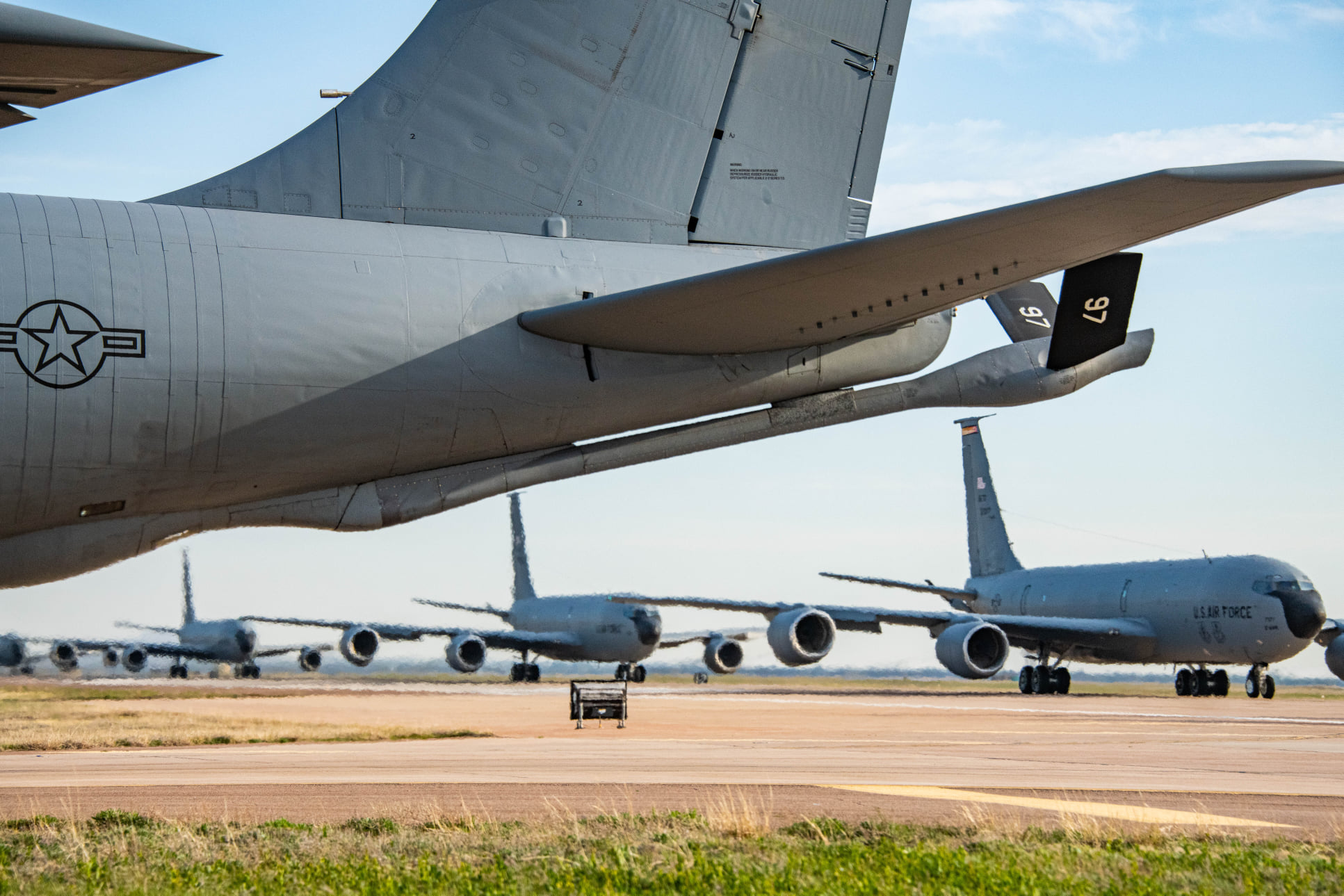 USAF realiza Elephant Walk com 29 aeronaves KC-135, KC-46 e C-17
