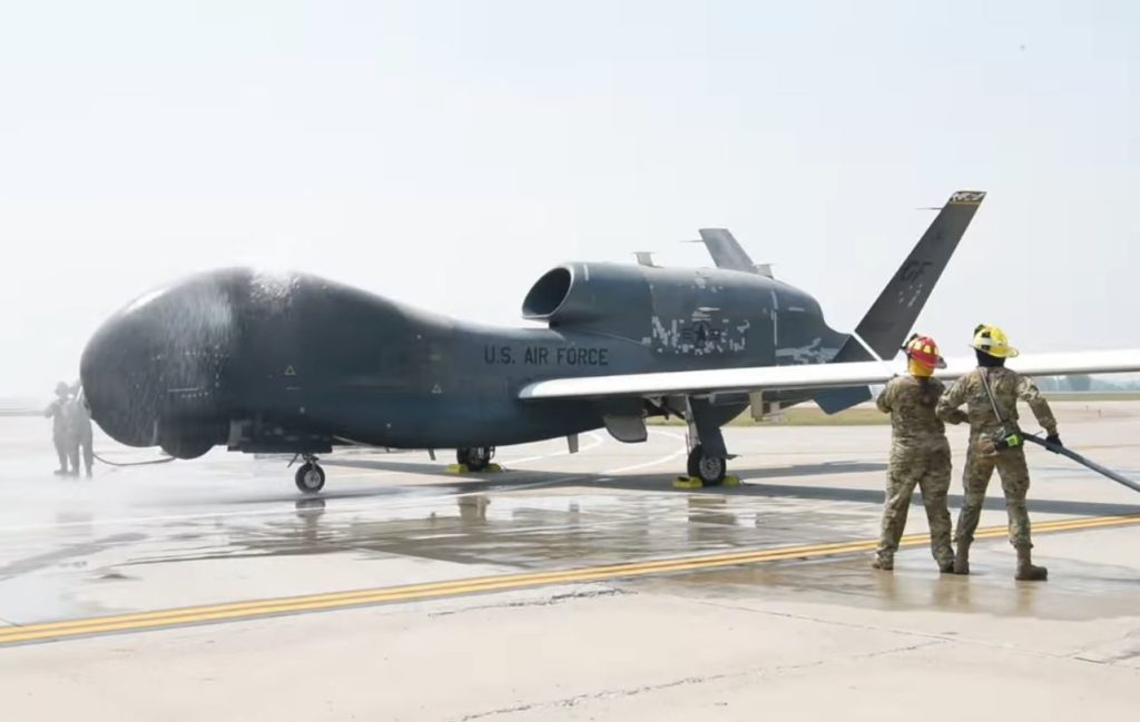 Global Hawk "Block 20" desativados devem ser utilizados em testes ...