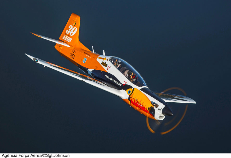 Novo padrão de pintura dos T-27M da AFA – Força Aérea