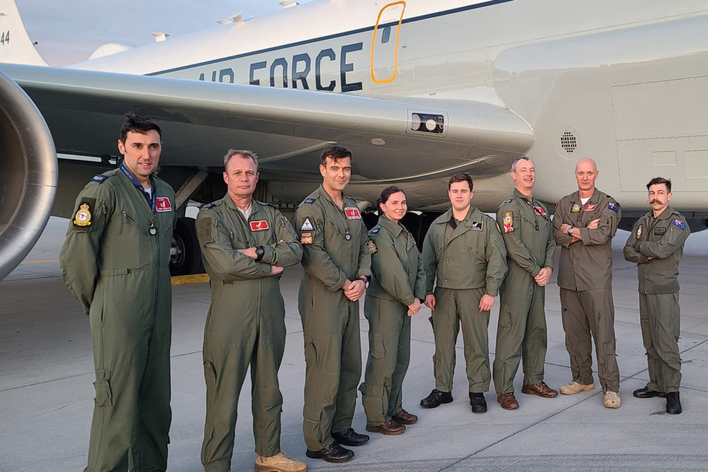 USAF, RAF e RAAF realizam surtida conjunta com RC-135 Rivet Joint ...