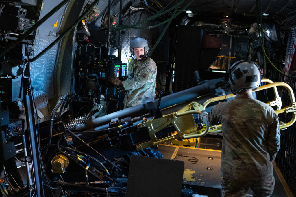 16th SOS realiza voo em memória do "Spirit 03" » Força Aérea