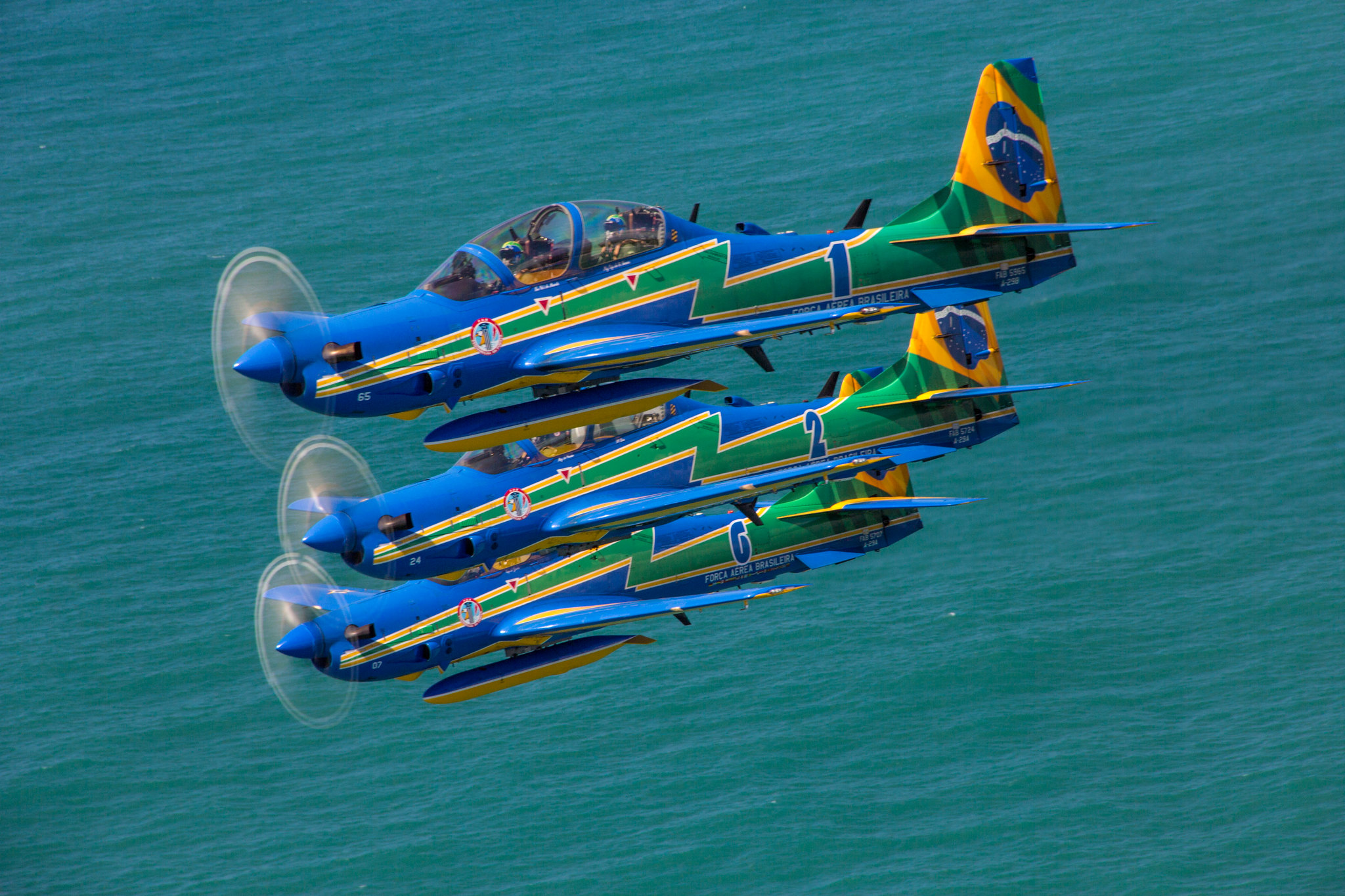 Esquadrilha da Fumaça é reconhecida como bem cultural imaterial da FAB ...