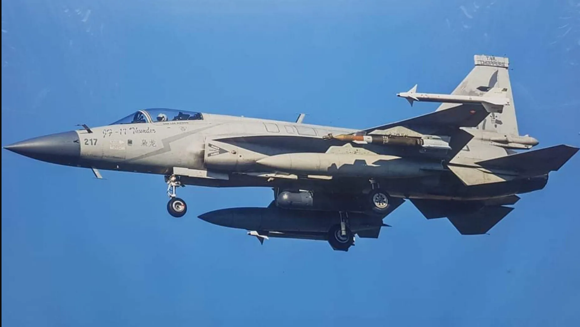 JF-17 nigerianos empregam o WMD-7 ASELPOD