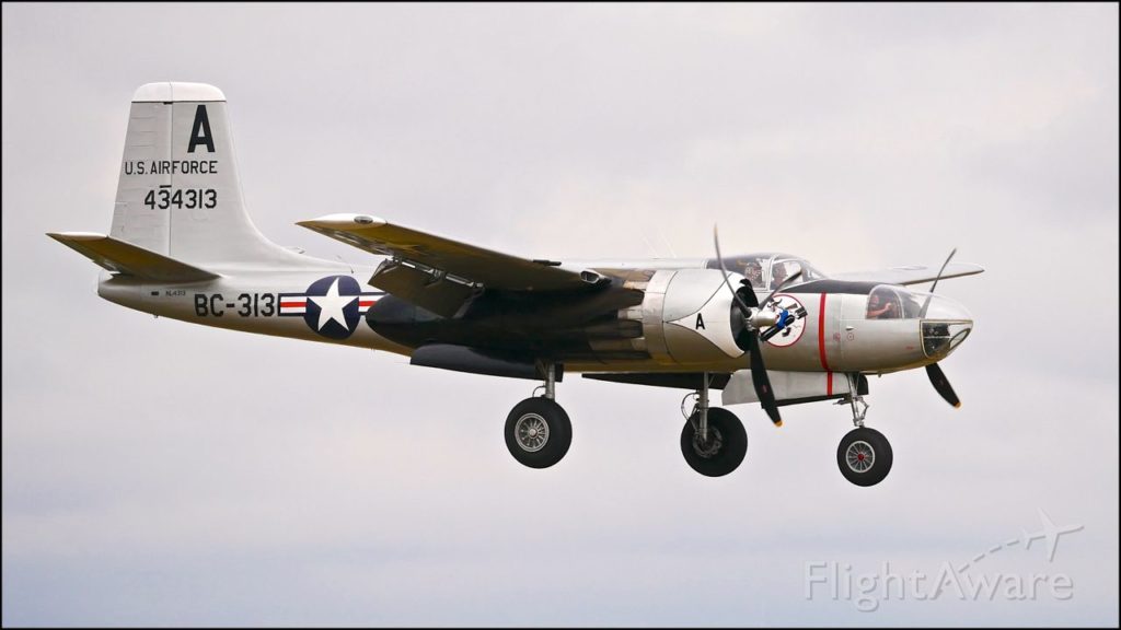 Douglas A-26C Invader para a Polônia » Força Aérea