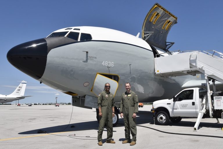 USAF recebeu o primeiro WC-135R "nuke sniffer" » Força Aérea