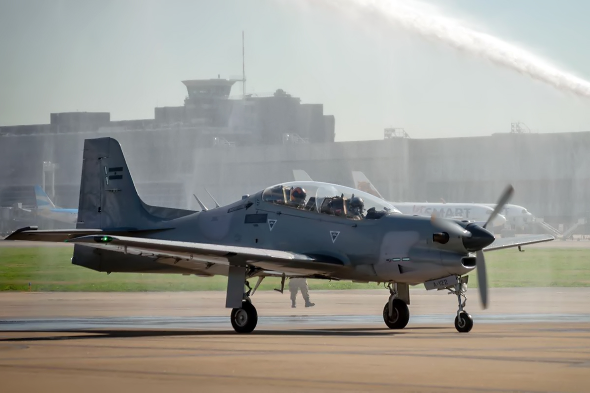 Argentina apresentou o primeiro EMB-312 Tucano modernizado
