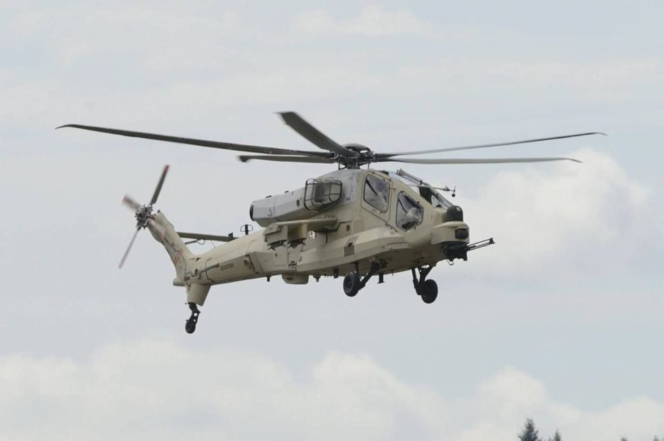 Primeiro voo do novo helicóptero de ataque Leonardo AW249 – Força Aérea