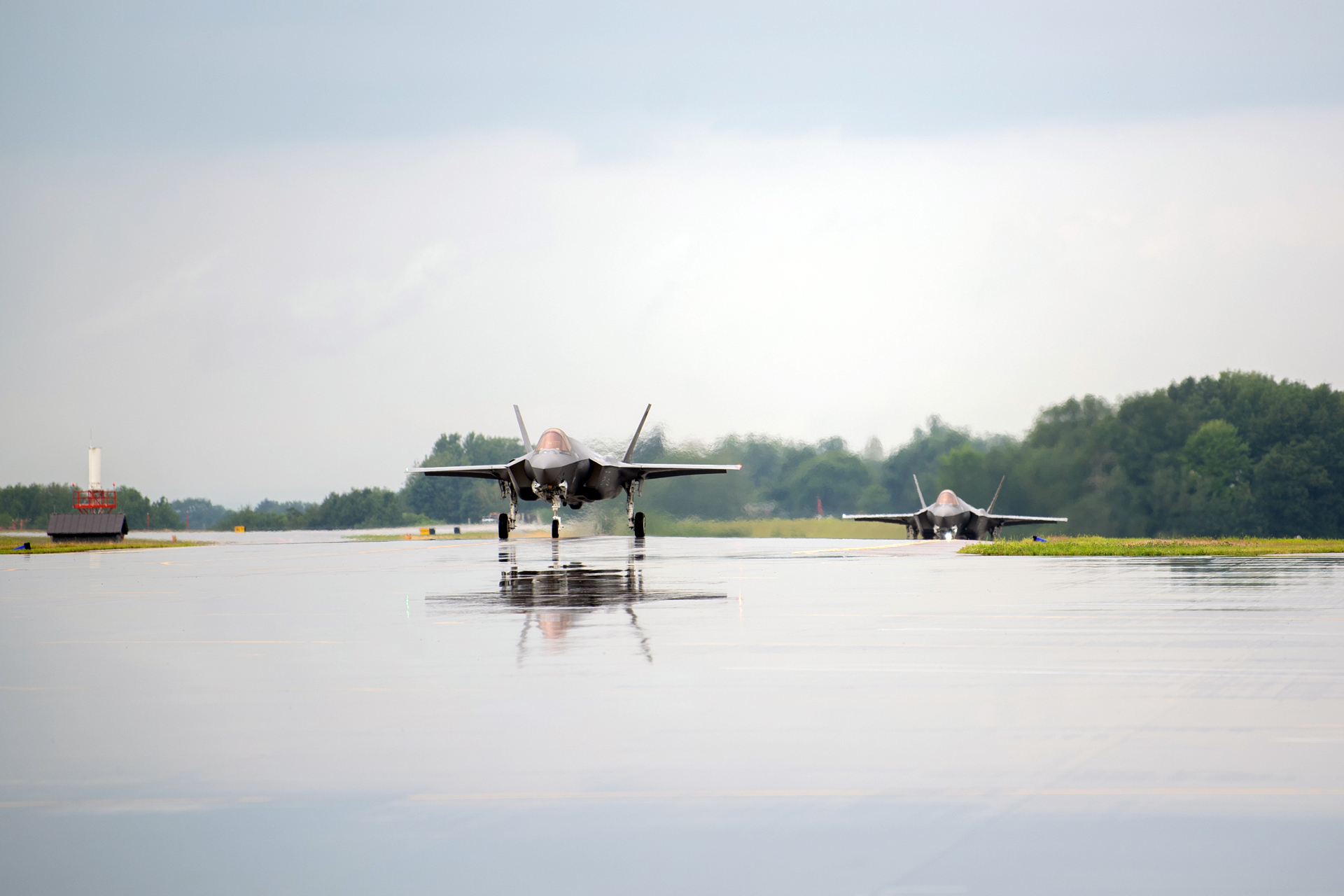 Caças F-35A da Vermont ANG retornam da 1ª implantação na Europa