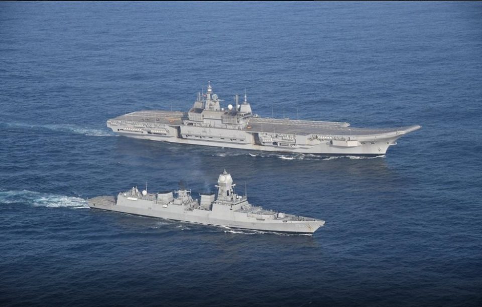 Indian Navy incorpora o Porta-Aviões INS Vikrant (R11) » Força Aérea