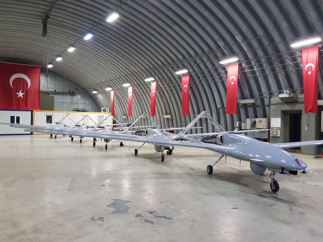 Guarda Costeira da Turquia operando drones Bayraktar TB2