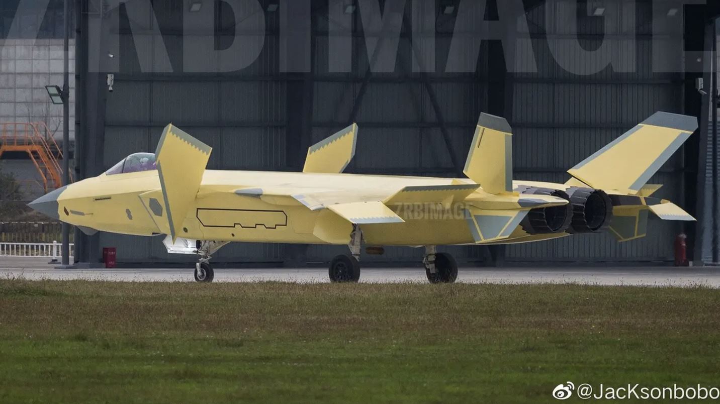 China estaria aprimorando o seu caça furtivo J-20 – Força Aérea