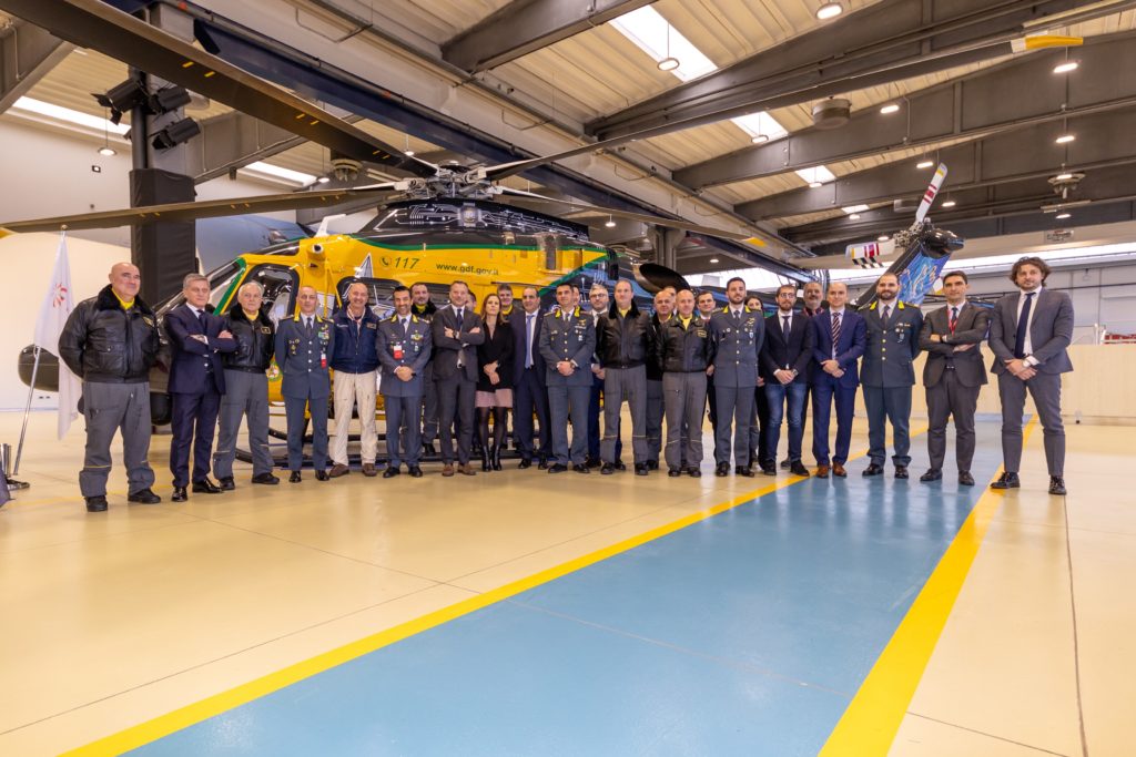 1º AW169M da Guardia di Finanza equipado com skids – Força Aérea