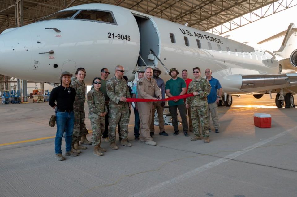 USAF: 430th EECS inicia operações com o E-11A BACN » Força Aérea