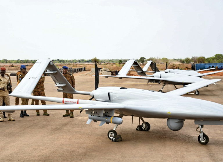 Burkina Faso apresenta seus drones Bayraktar TB2 – Força Aérea