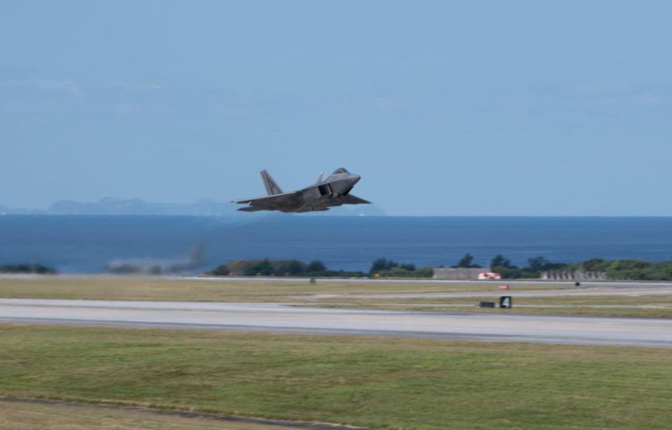 Fotos: primeira operação dos F-22 Raptors da USAF nas Ilhas Marianas ...