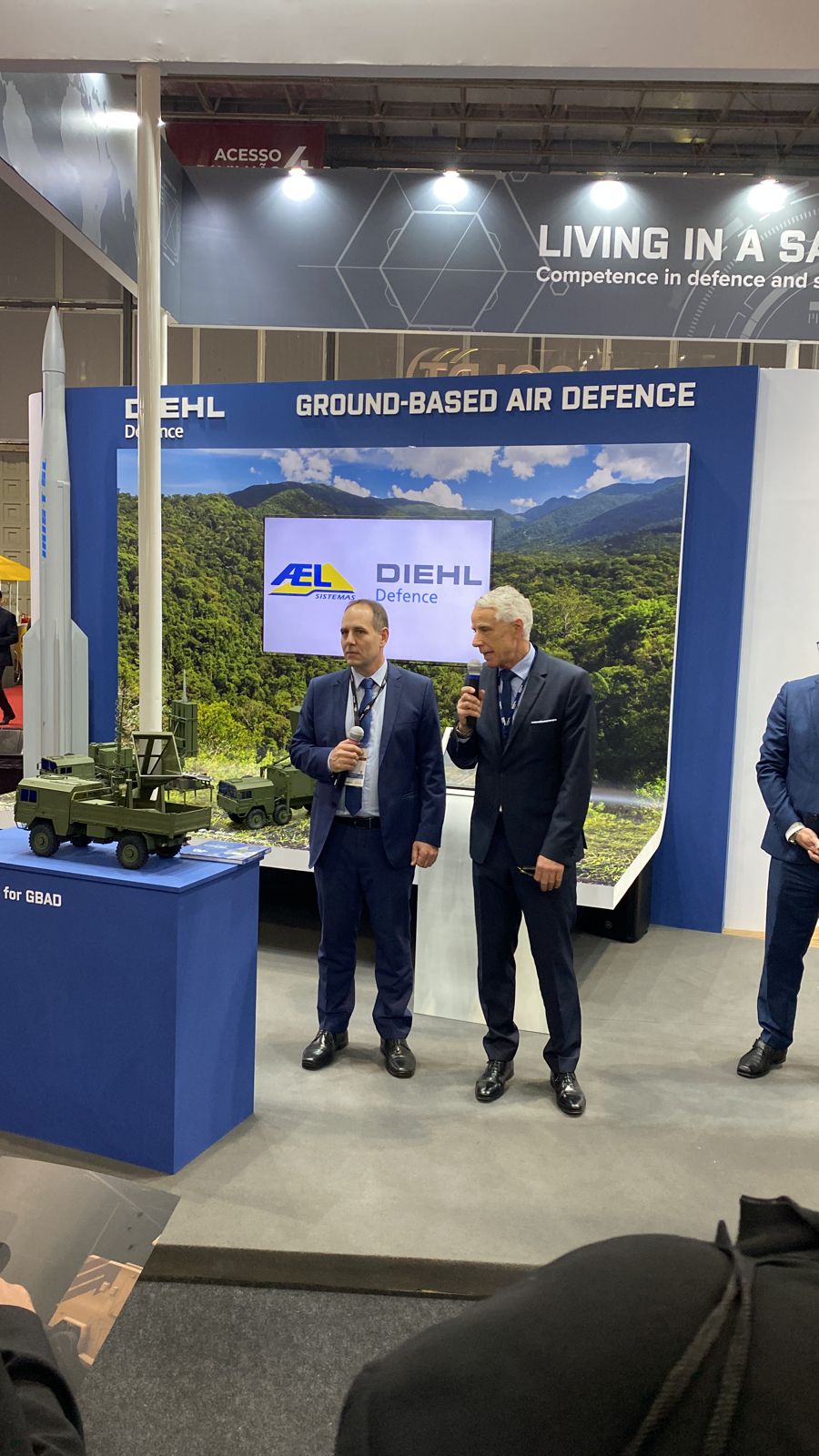 AEL Sistemas e Diehl Denfese firmam parceria na LAAD 2023 – Força Aérea