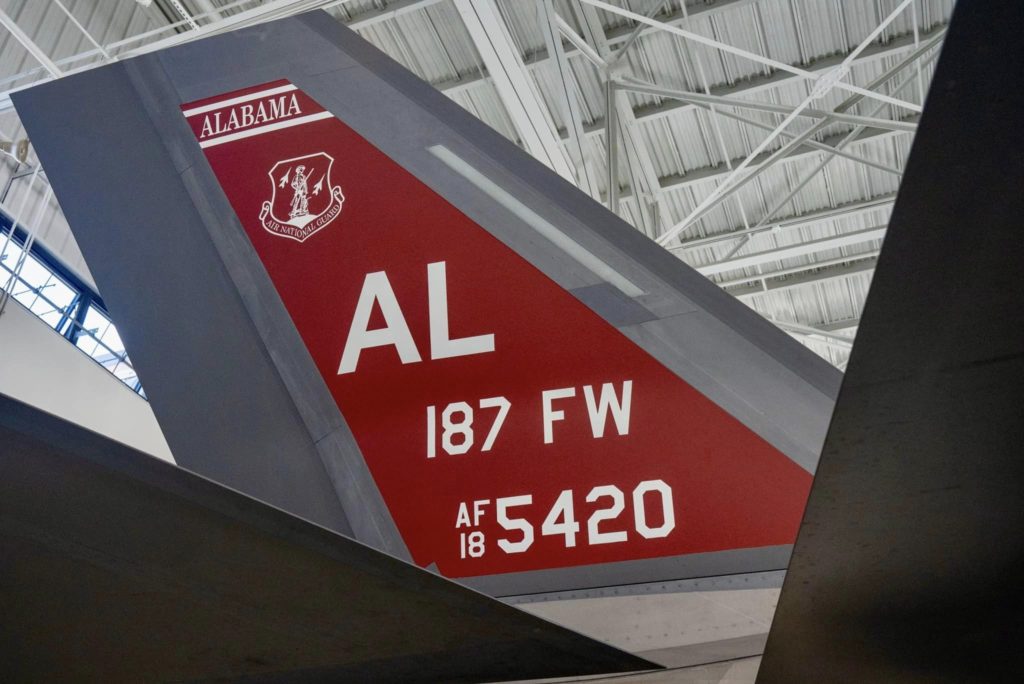 F-35A dos Red Tails recebeu o tradicional vermelho na cauda » Força Aérea