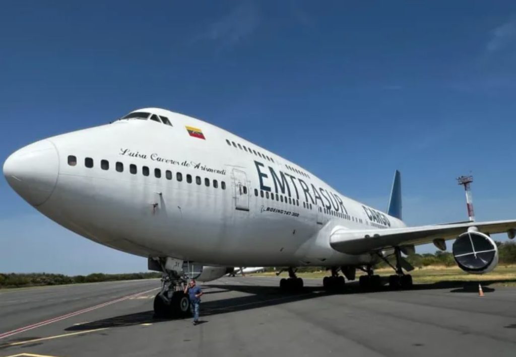 EUA confiscou 747 da venezuelana EMTRASUR retido na Argentina » Força Aérea