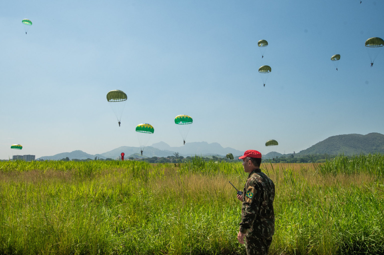 Exército celebra despedida do C-130 Hércules na Força Aérea Brasileira ...