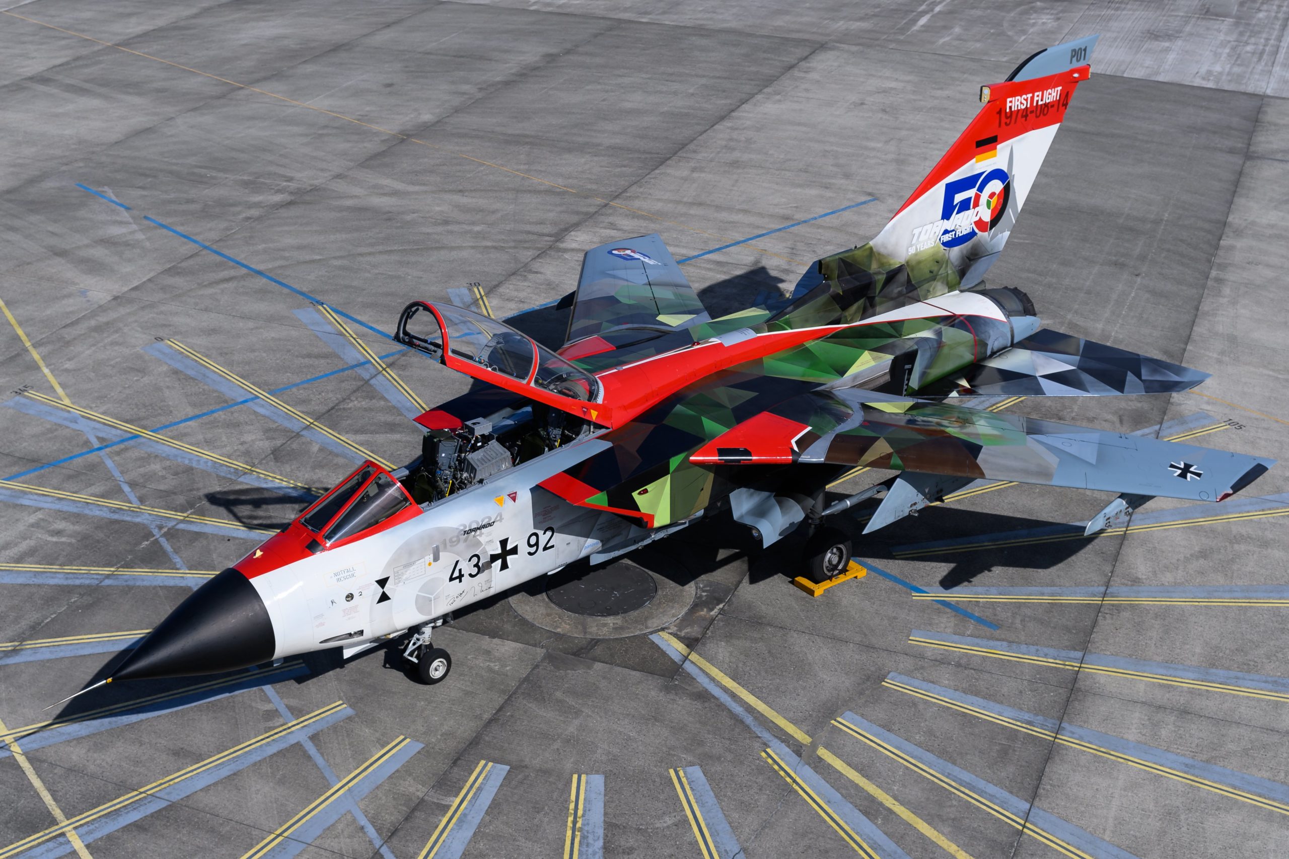 Luftwaffe apresenta a pintura especial para os 50 anos do Tornado