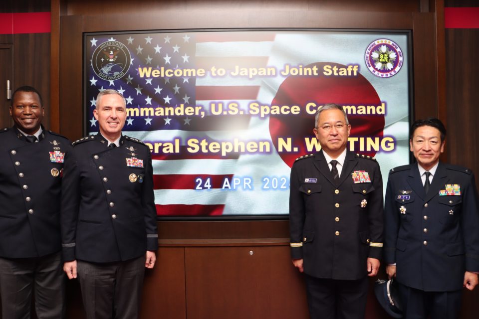 “China cresce em velocidade estonteante no espaço”, diz General da ...