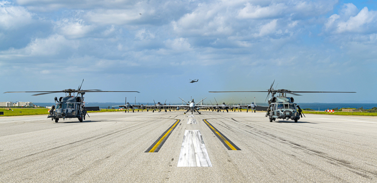 USAF e US Navy realizam Elephant Walk no Japão – Força Aérea