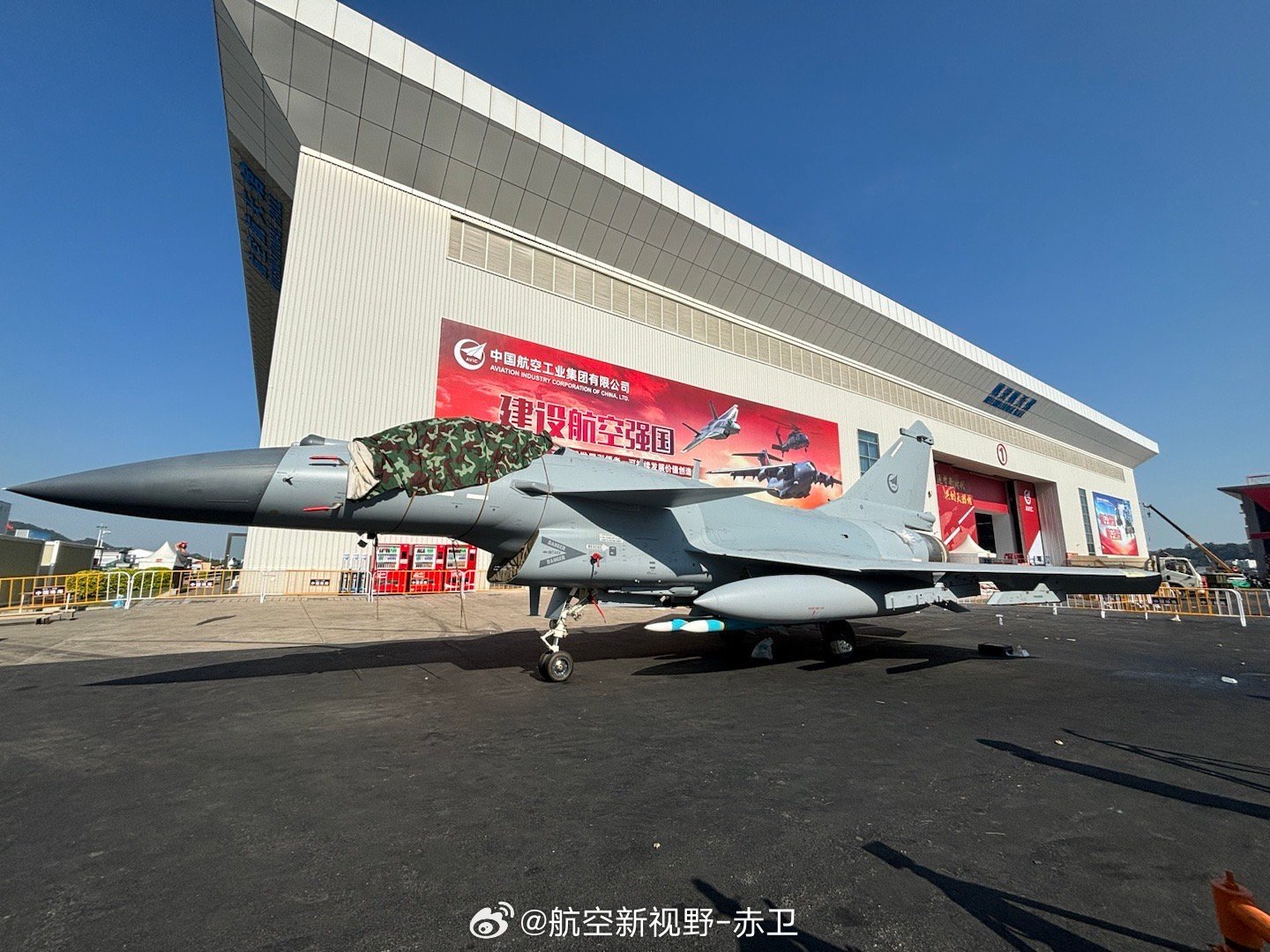 Egito recebe J-10CE com mísseis ar-ar PL-15E